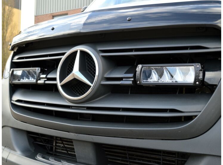 Mercedes Sprinter (2018+) Grille Kit